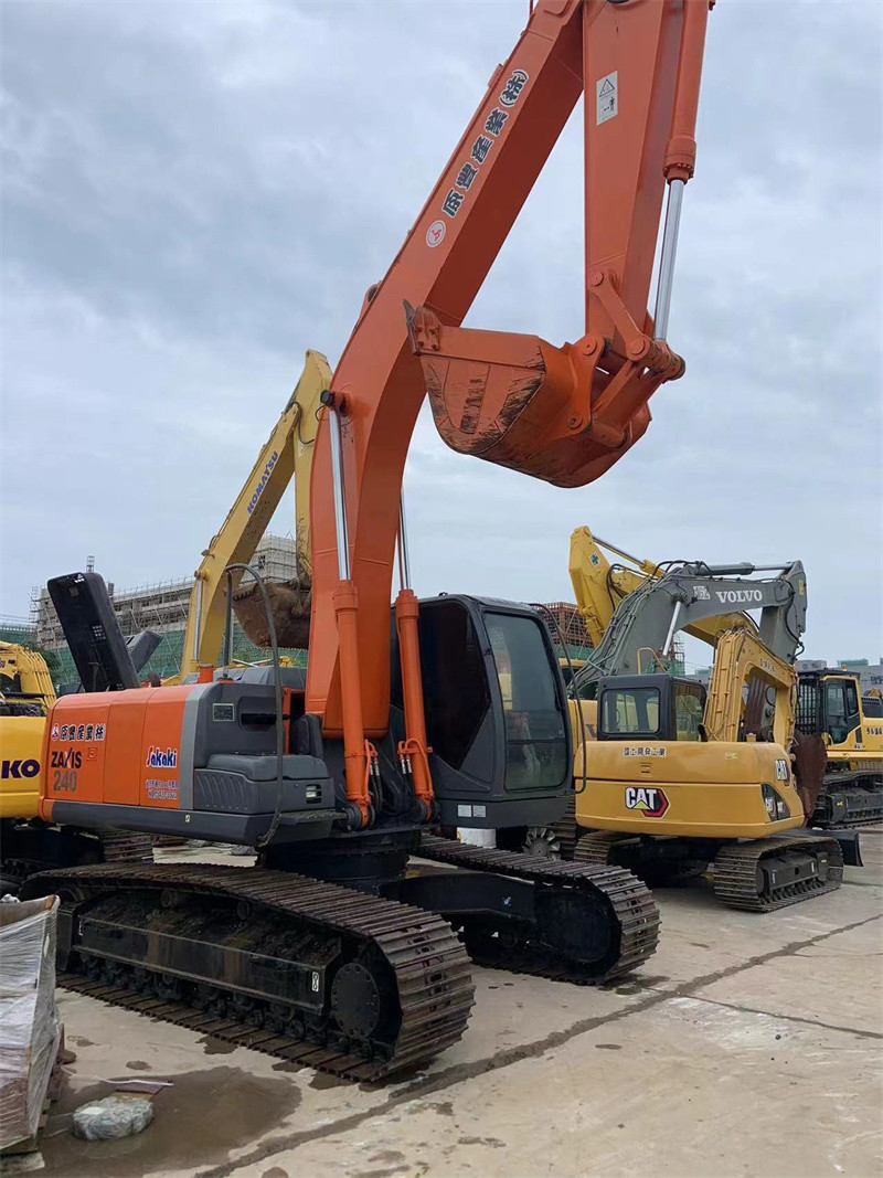24 Ton Medium Used Hitachi Excavator Used Hitachi ZX240 Crawler Excavator