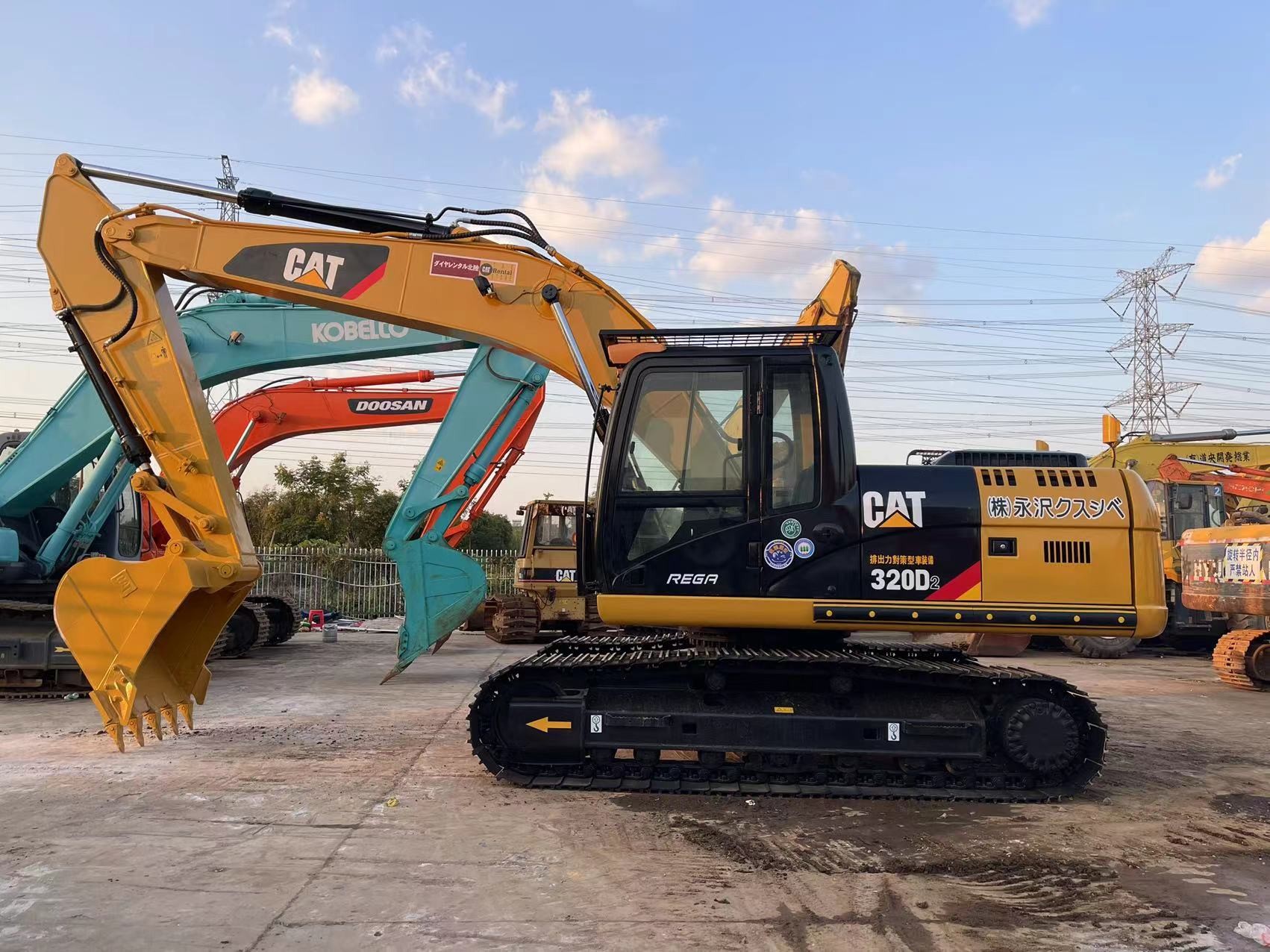 2020Year CAT 320D2 Excavator Caterpillar With Breaker Hammer Line